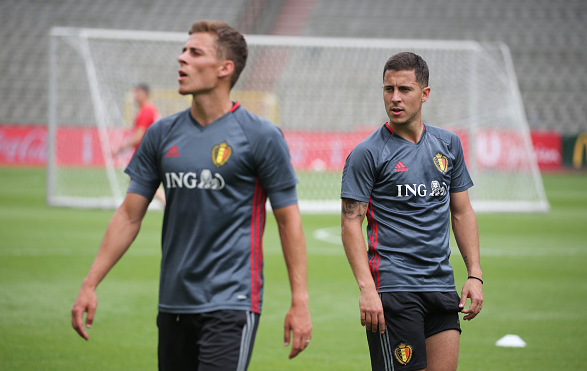 Leicester City and Chelsea competing to sign player, and he's now ready ...