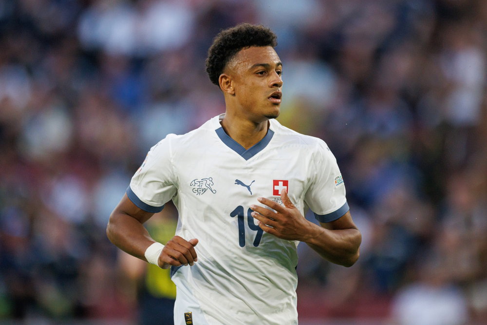 Dan Ndoye: Player expected in England tomorrow to complete Nottingham ...