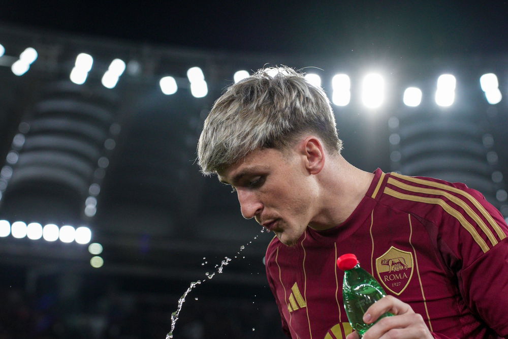 Aston Villa ‘leading the way’ for signing – Emery’s side have tough ...