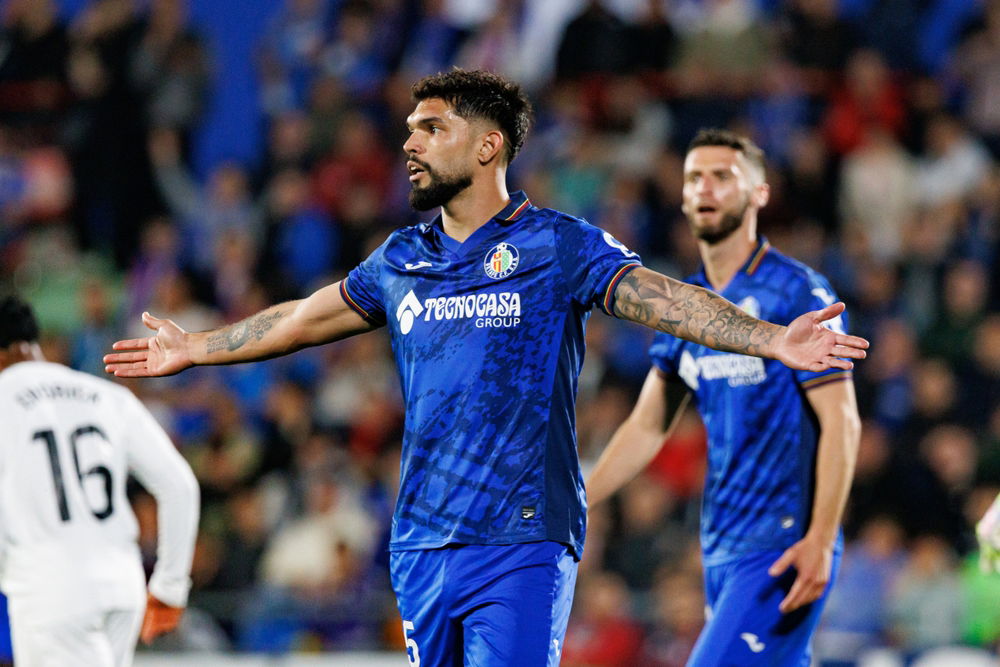 Omar Alderete's agent on why it had to be 'historic club' Sunderland ...